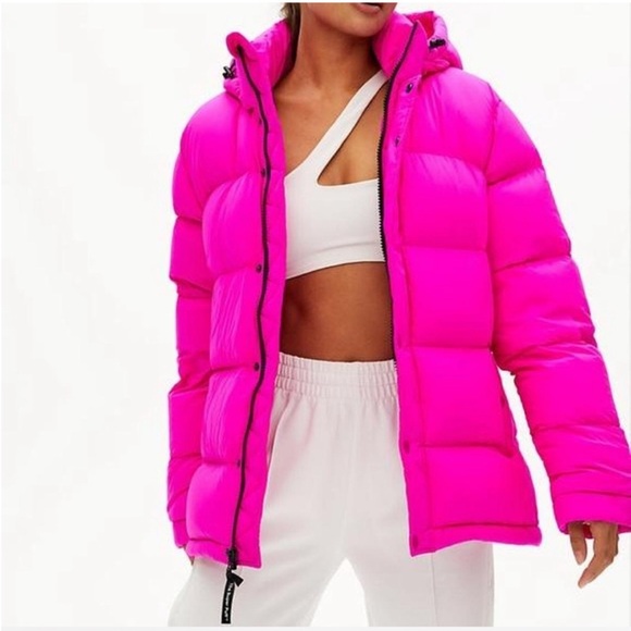 Aritzia | Jackets & Coats | Aritzia Hot Pink Superpuff | Poshmark